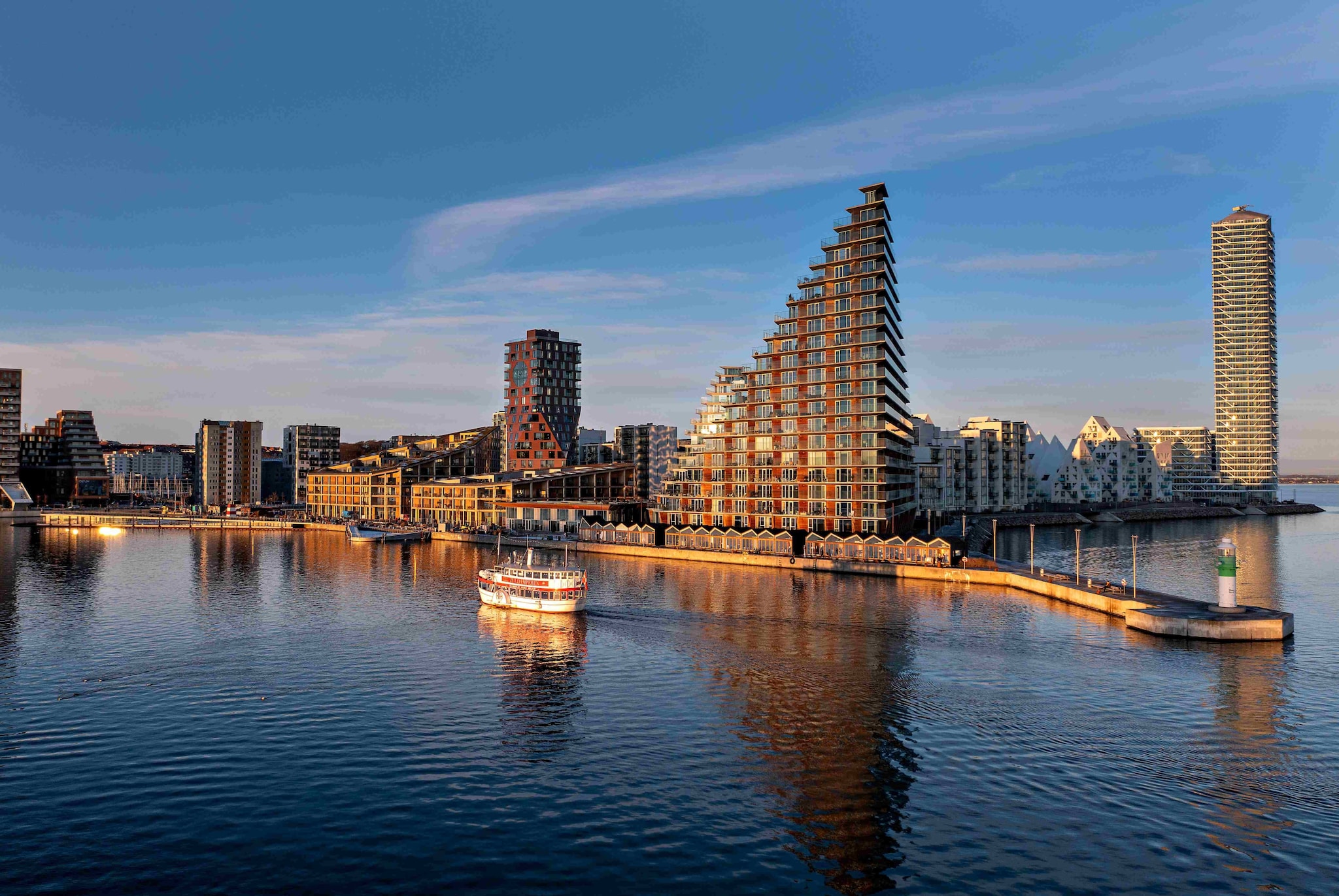 Aarhus Walk & Harbour Cruise